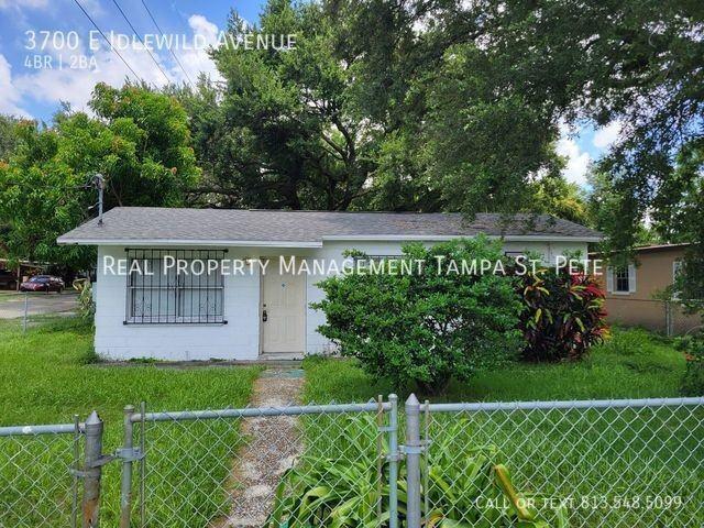 4 Bedroom Home for Rent at 3700 E Idlewild Ave, Tampa, FL 33610 Live Oaks Square