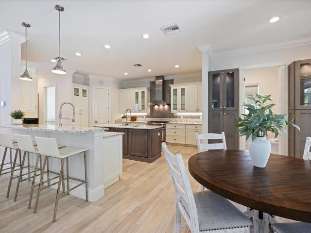 4 Bedroom Home for Rent at 3919 Roberts Point Rd, Siesta Key, FL 34242 Siesta