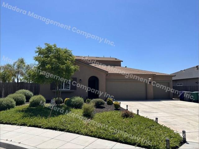 4 Bedroom Home for Rent at Spacious North Madera Area Executive Home, Madera, CA 93637