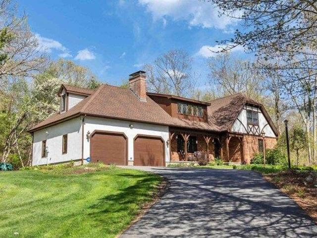 4 bedroom, Hooksett NH 03106 103128012