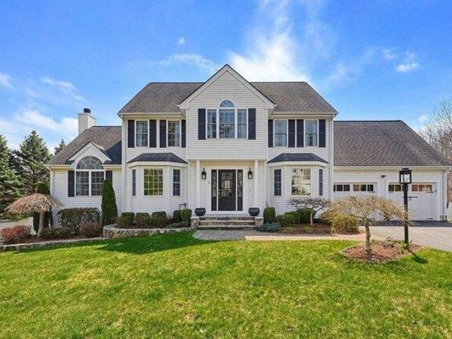 4 bedroom, Hopedale MA 01747 LS101856629