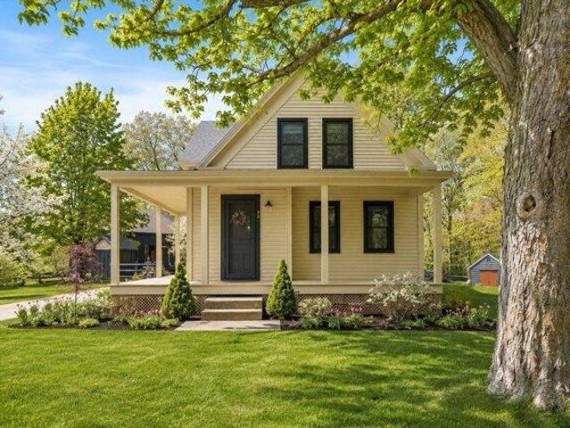 4 bedroom, Hopedale MA 01747 LS102959732