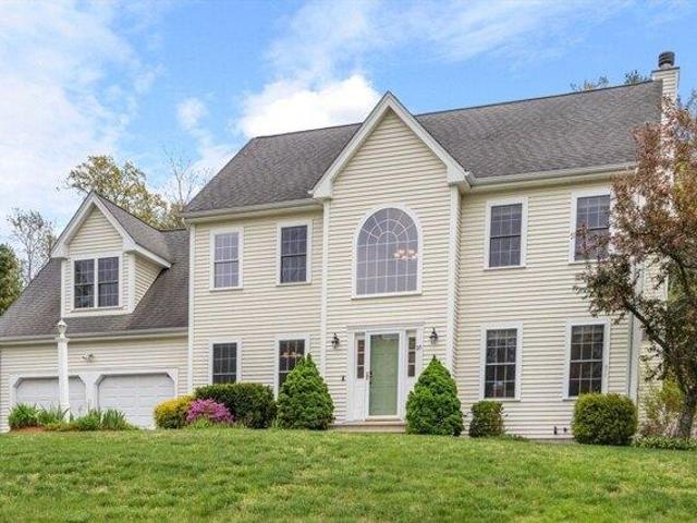 4 bedroom, Hopedale MA 01747 LS102960703