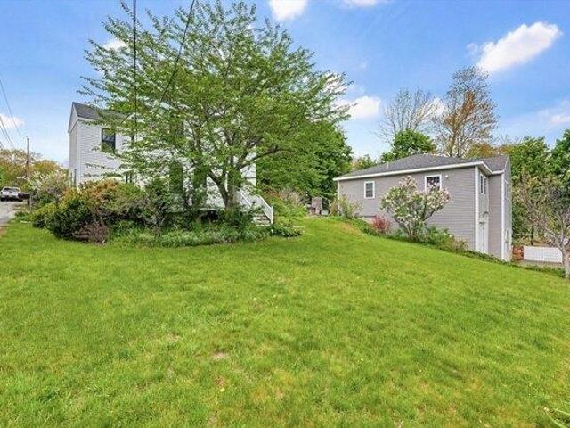 4 bedroom, Hopedale MA 01747 LS103019950