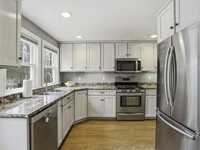 4 bedroom, Hopkinton MA 01748 LS103124749