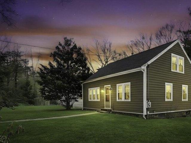 4 bedroom, Hopkinton MA 01748 102284824