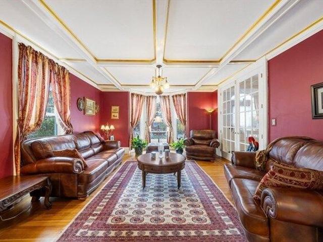 4 bedroom, Haverhill MA 01830 LS102476775
