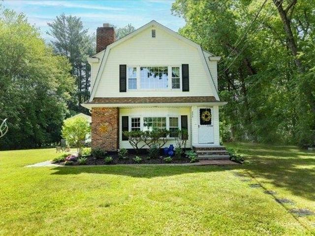 4 bedroom, Haverhill MA 01832 103185476