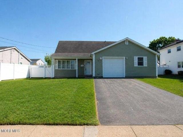 4 bedroom, Hazlet NJ 07730 102280957