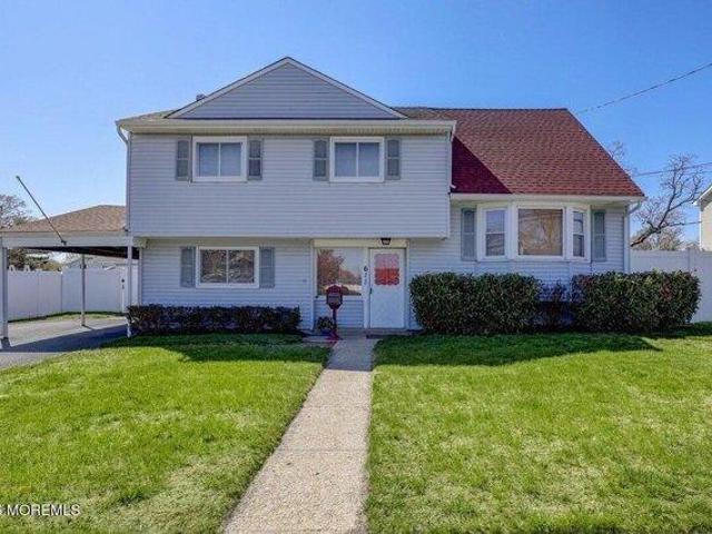 4 bedroom, Hazlet NJ 07730 102728252