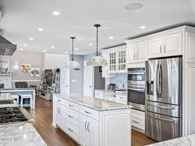 4 bedroom, Hazlet NJ 07730 105139799