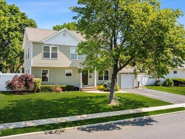 4 bedroom, Hazlet NJ 07730 105233587