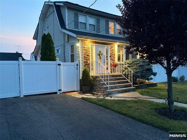 4 bedroom, Hackensack NJ 07601 104899006