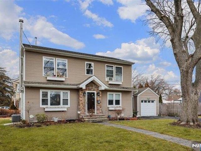 4 bedroom, Hackensack NJ 07601 LS101603805