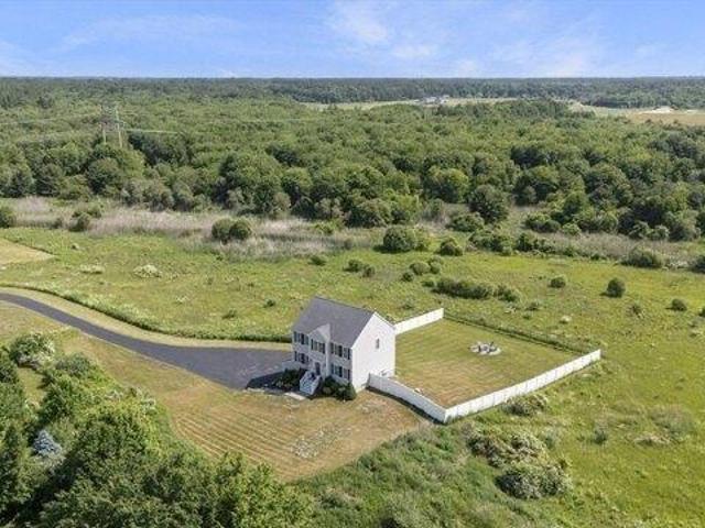4 bedroom, Halifax MA 02338 104567189