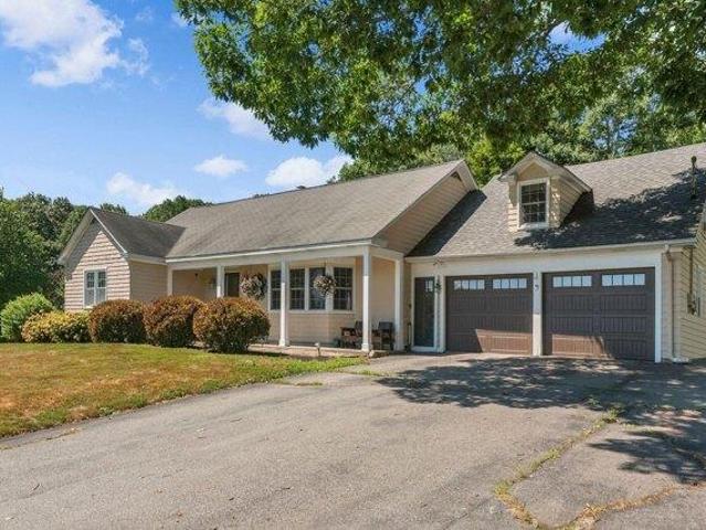 4 bedroom, Hallowell ME 04347 105174810
