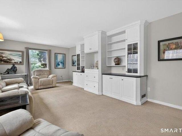 4 bedroom, Hamden CT 06514 104757516