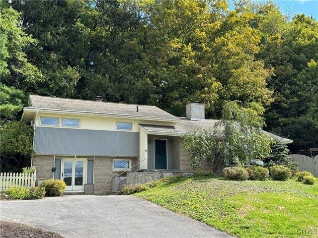 4 bedroom, Hamilton NY 13346 103622052