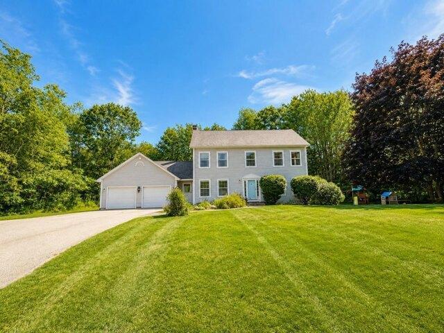 4 bedroom, Hampden ME 04444 105143453