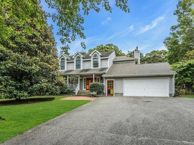 4 bedroom, Hampton Bays NY 11946 103600388