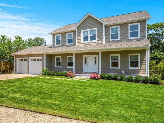 4 bedroom, Hampton Bays NY 96374522