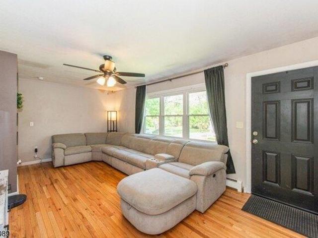 4 bedroom, Hampton NJ 07860 105276220