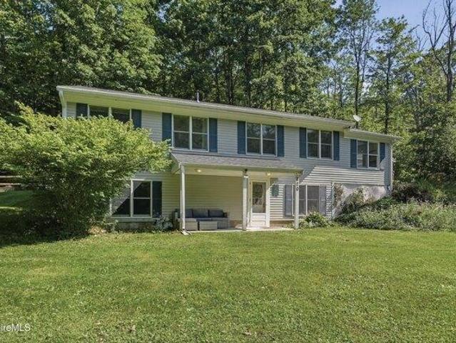 4 bedroom, Hancock MA 01237 104332372
