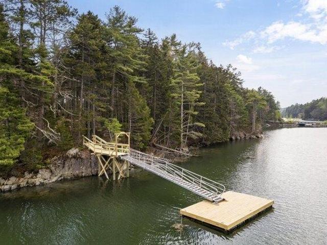 4 bedroom, Harpswell ME 04079 104920020