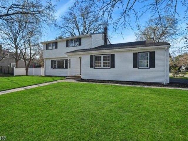 4 bedroom, Harrington Park NJ 07640 102026104