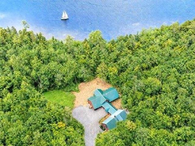 4 bedroom, Harrison ME 04040 LS102120300