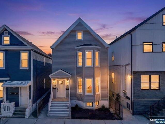 4 bedroom, Harrison NJ 07029 LS101746603