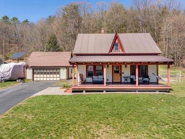 4 bedroom, Hartford VT 05001 LS102253915