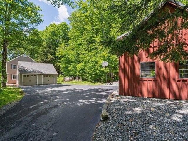 4 bedroom, Hartford VT 05059 105172336