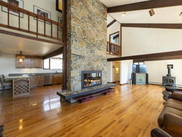4 bedroom, Hartford VT 05059 103099333