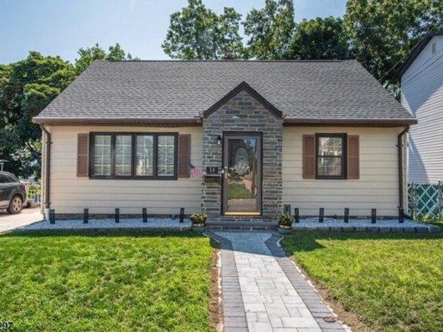 4 bedroom, Hasbrouck Heights NJ 07604 104834235