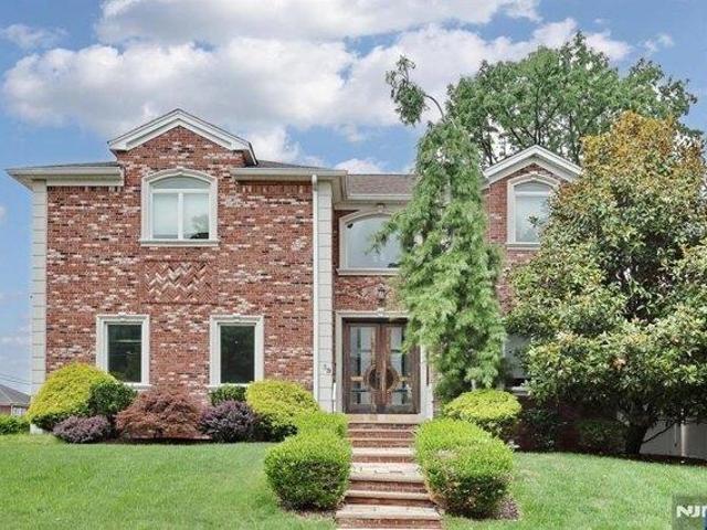 4 bedroom, Hasbrouck Heights NJ 07604 104835602