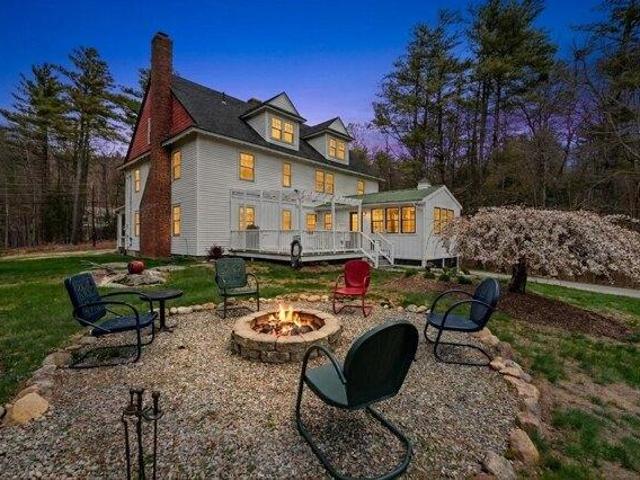 4 bedroom, Hebron NH 03241 104761602