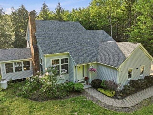 4 bedroom, Hebron NH 03241 104792245