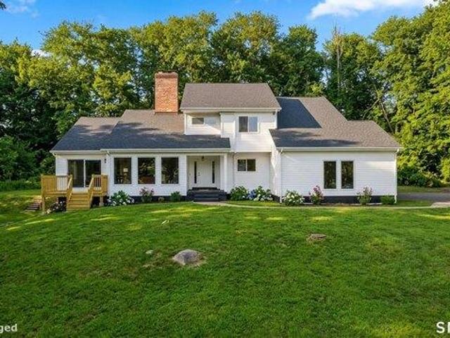 4 bedroom, Hebron CT 06248 LS102478519