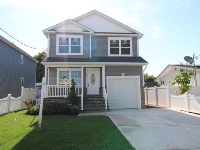 4 bedroom, Hempstead NY 11550 72692028