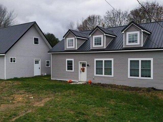 4 bedroom, Hermon ME 04401 102343524