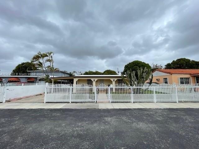 4 bedroom, Hialeah FL 33013 91839042
