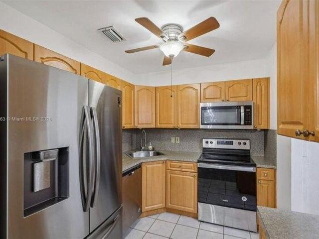 4 bedroom, Hialeah FL 33013 96514520