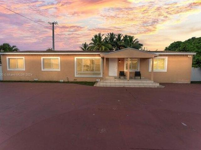 4 bedroom, Hialeah FL 33012 90401884
