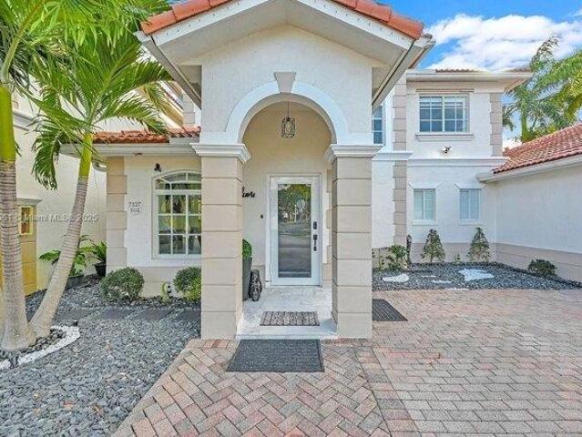 4 bedroom, Hialeah FL 33015 103501028