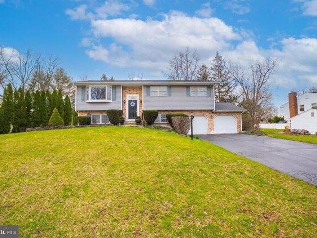 4 bedroom, Hightstown NJ 08520 LS102779468