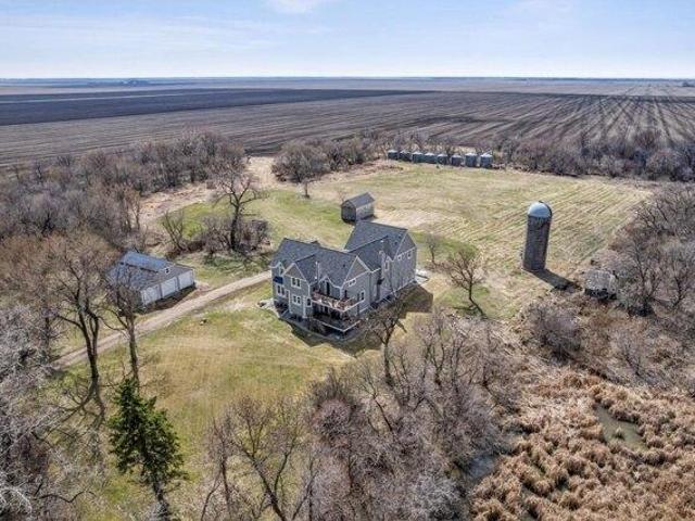 4 bedroom, Hillsboro ND 58045 90843383