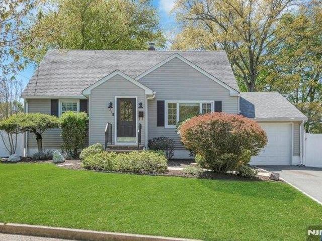 4 bedroom, Hillsdale NJ 07642 101798853