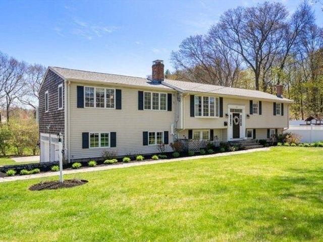 4 bedroom, Hingham MA 02043 102255859