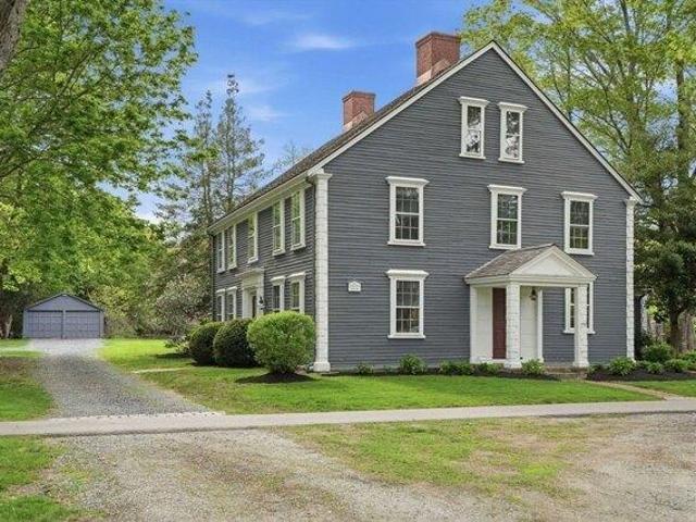 4 bedroom, Hingham MA 02043 102346508